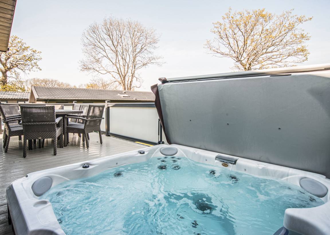 Chalet ∙ 4 Bedrooms ∙ 8 Guests - Isle of Wight