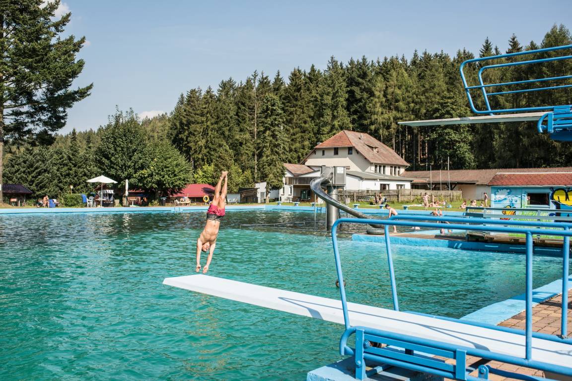 70 M² Ferienhaus ∙ 2 Schlafzimmer ∙ 4 Gäste - Bad Liebenstein