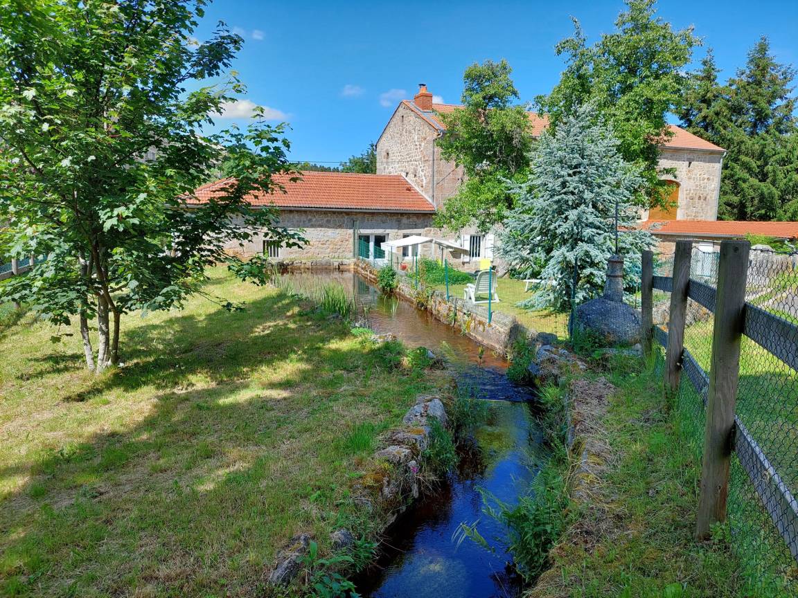 160 M² Cottage ∙ 4 Chambres ∙ 8 Personnes - Haute-Loire