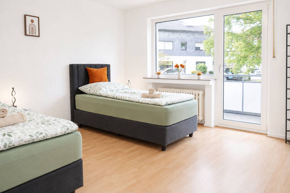 75 M² Apartment ∙ 3 Bedrooms ∙ 6 Guests - Oberhausen