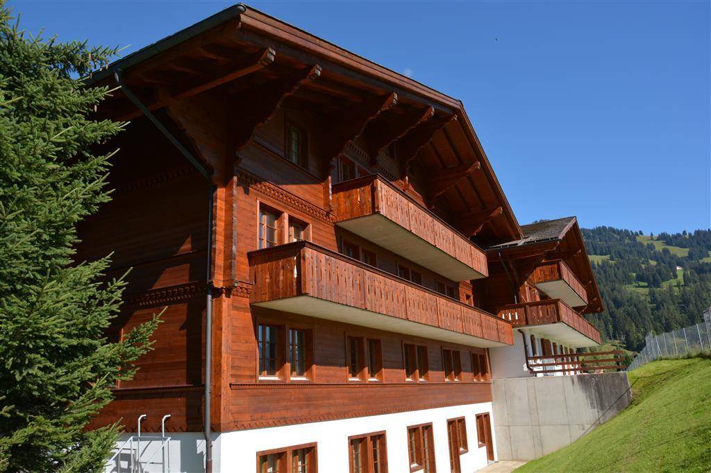 80 M² Ferienwohnung ∙ 4 Schlafzimmer ∙ 8 Gäste - Gstaad