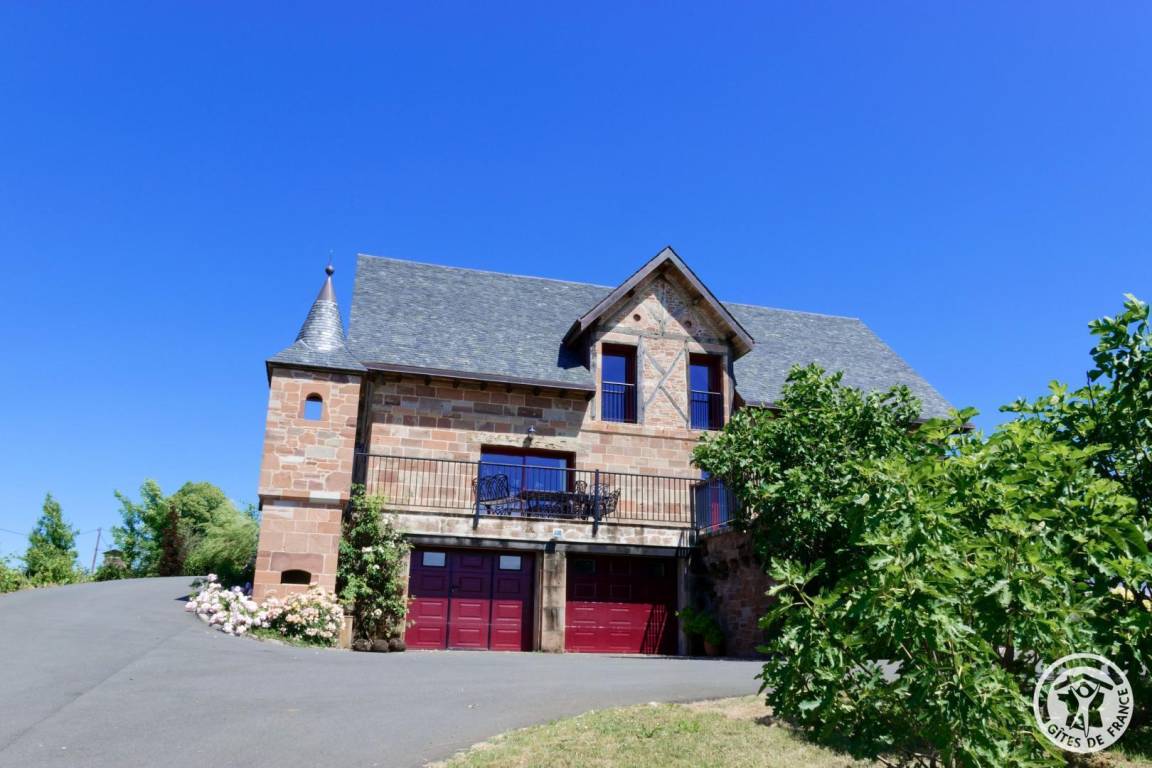 200 M² Gîte ∙ 5 Chambres ∙ 12 Personnes - Limousin