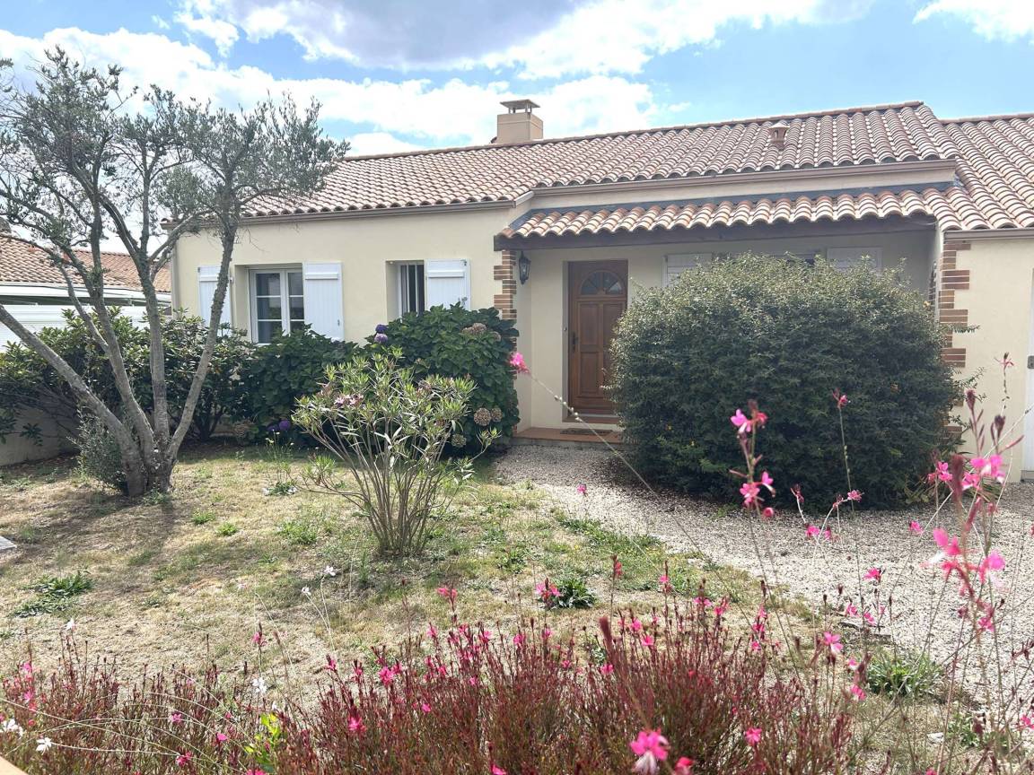 140 M² Casa ∙ 3 Habitaciones ∙ 8 Huéspedes - Challans
