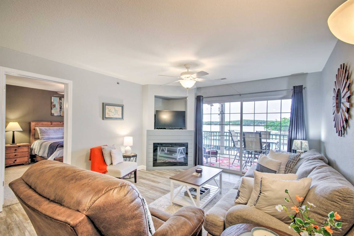 88 M² Apartment ∙ 2 Bedrooms ∙ 4 Guests - Lake Ozark, MO