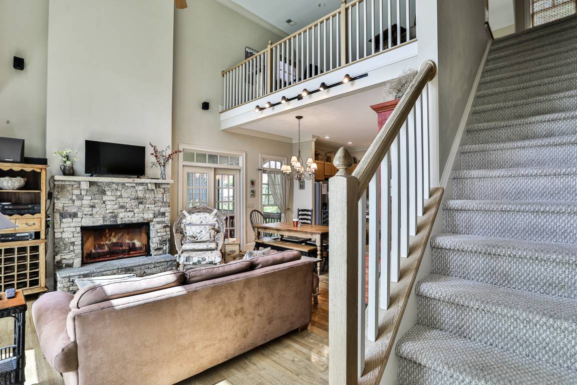 228 M² Cabin ∙ 4 Bedrooms ∙ 8 Guests - Jasper, GA