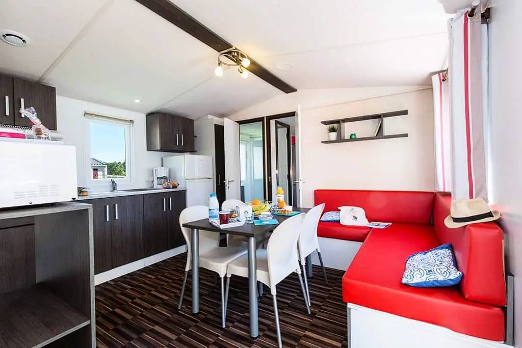 26 M² Asuntovaunu ∙ 2 Makuuhuonetta ∙ 5 Vierasta - Batz-sur-Mer