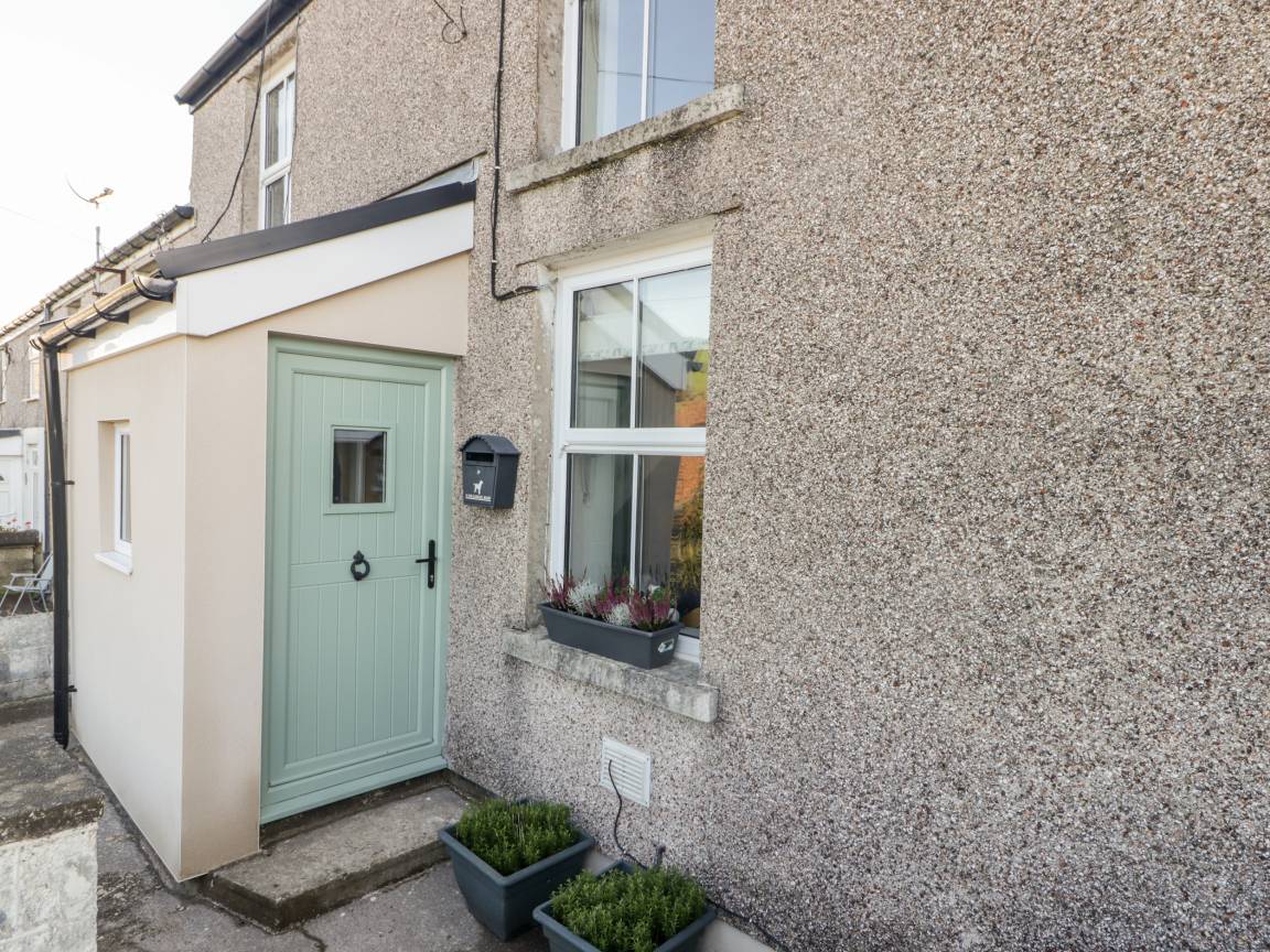 Cottage ∙ 3 Bedrooms ∙ 6 Guests - Bridgend