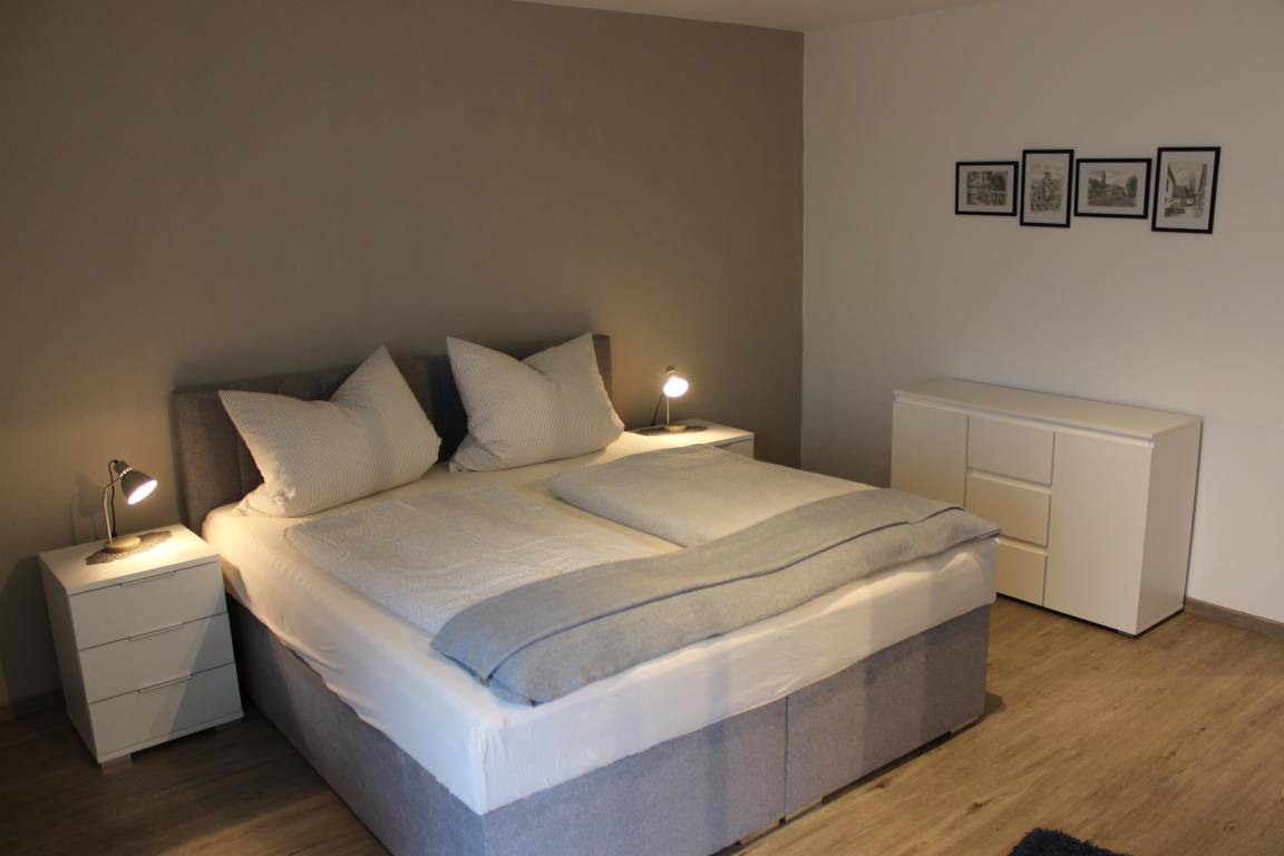 72 M² Ferienwohnung ∙ 2 Schlafzimmer ∙ 3 Gäste - Dahn