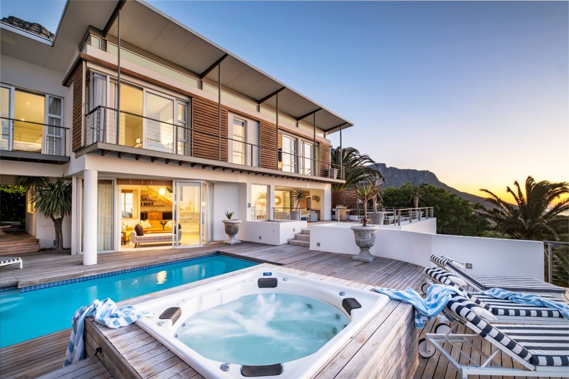 Villa ∙ 5 Slaapkamers ∙ 10 Gasten - Camps Bay