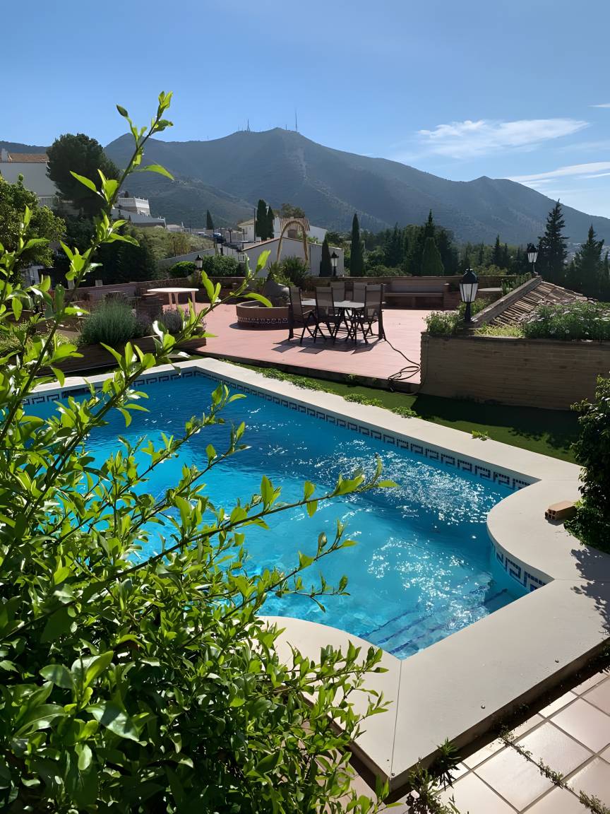 200 M² Maison De Vacances ∙ 4 Chambres ∙ 10 Personnes - Fuengirola