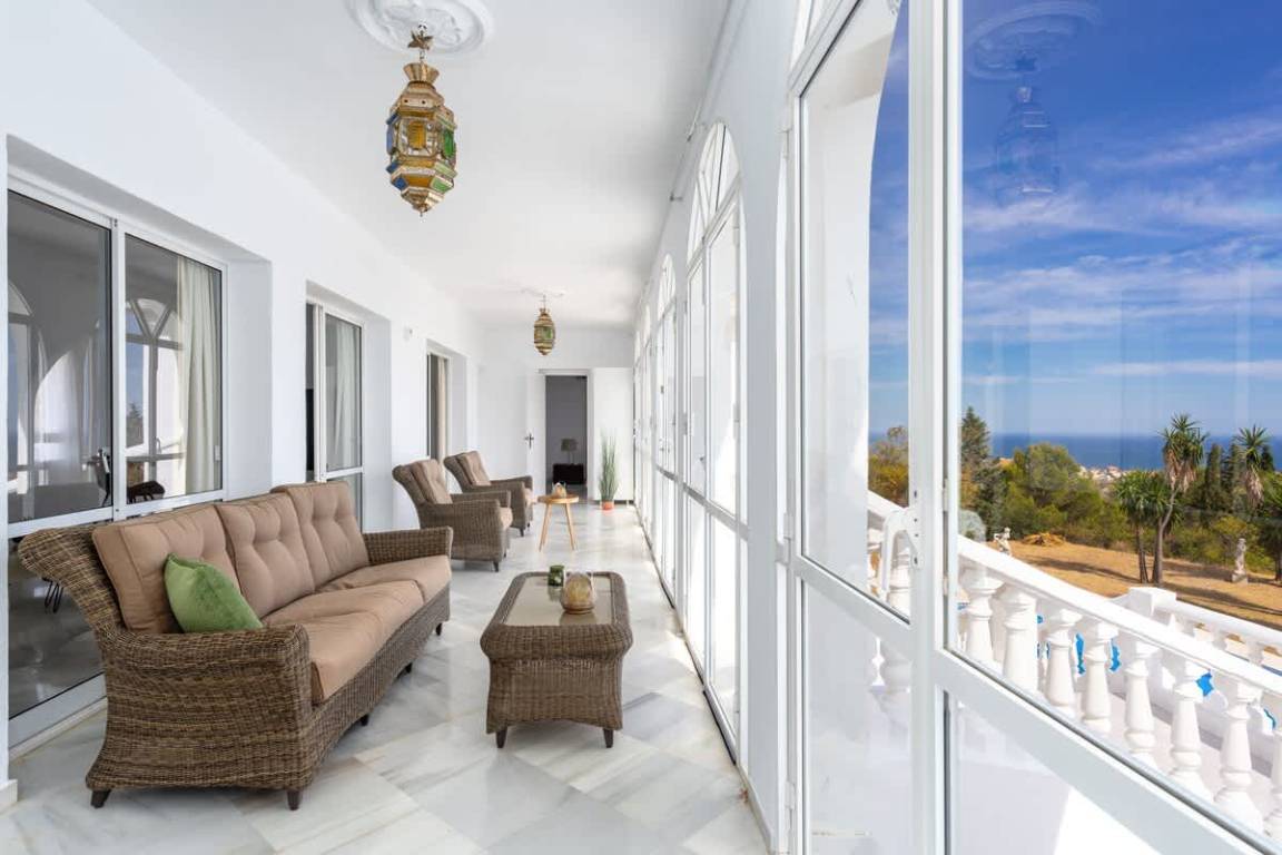 250 M² House ∙ 4 Bedrooms ∙ 8 Guests - Fuengirola