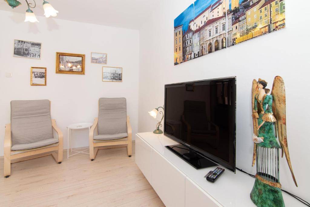 130 M² Apartment ∙ 3 Bedrooms ∙ 6 Guests - Piran