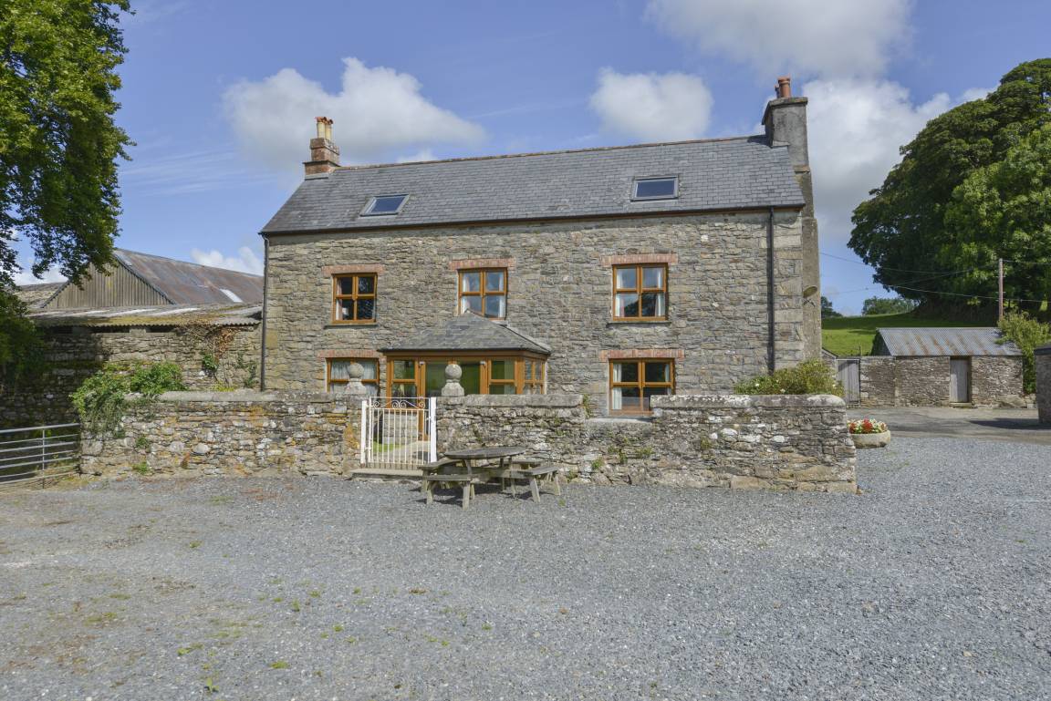 Cottage ∙ 6 Bedrooms ∙ 14 Guests - Liskeard