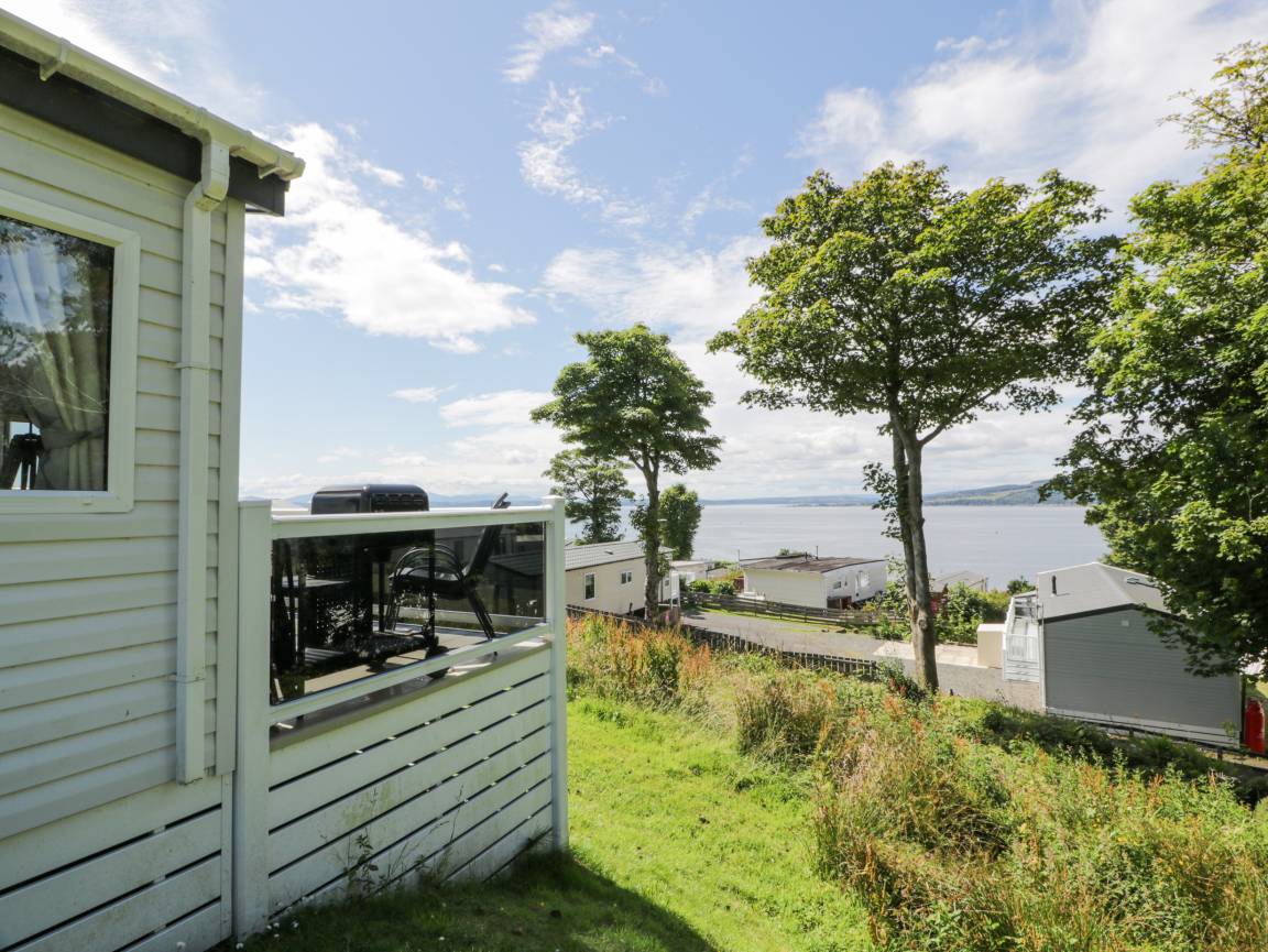 Cottage ∙ 3 Bedrooms ∙ 6 Guests - Largs