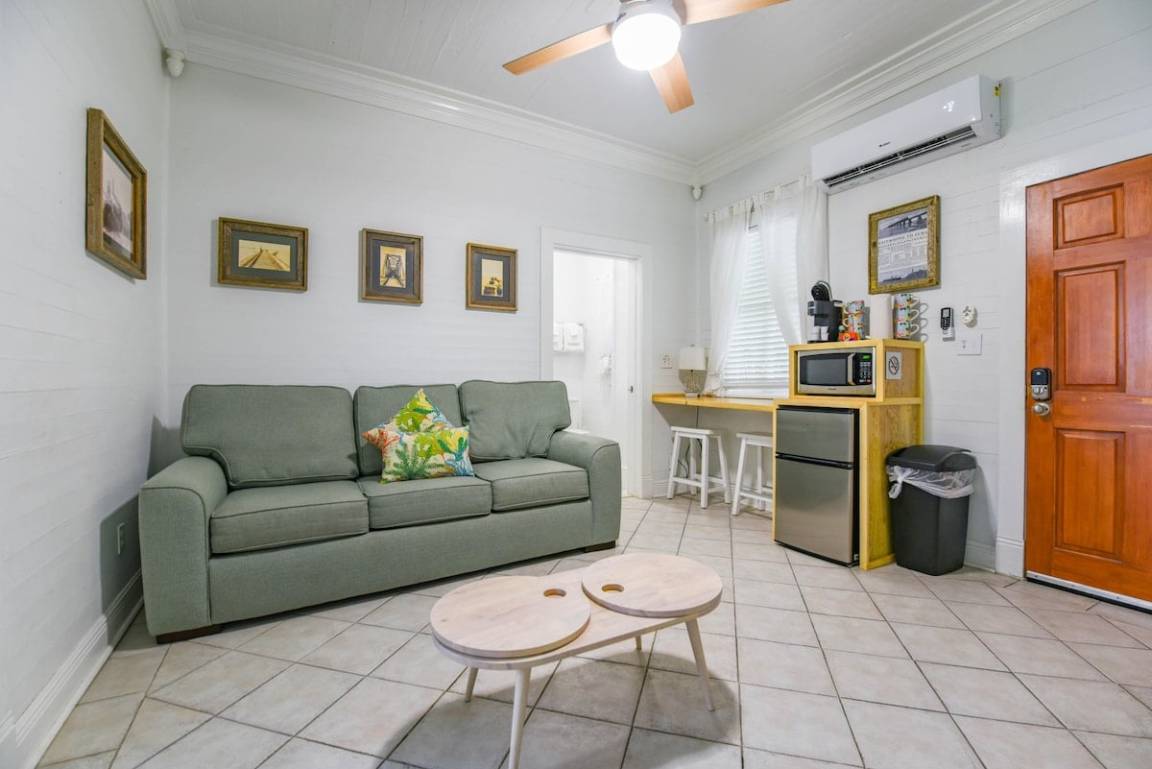 70 M² Apartment ∙ 2 Bedrooms ∙ 6 Guests - Key West, FL