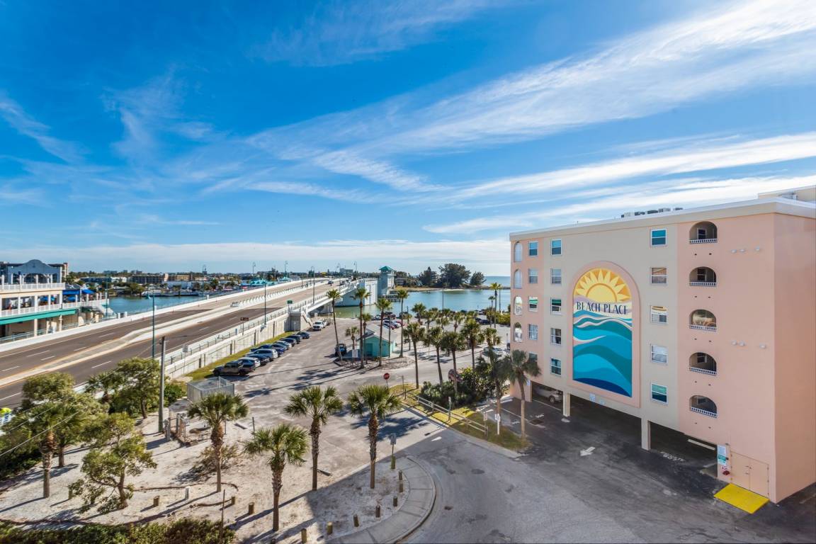 106 M² Condo ∙ 2 Bedrooms ∙ 8 Guests - St. Pete Beach, FL