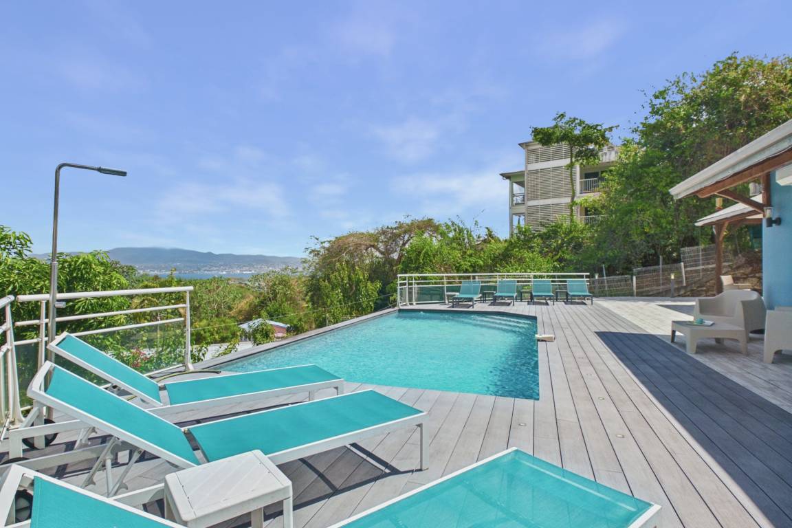 230 M² Maison De Vacances ∙ 5 Chambres ∙ 10 Personnes - Fort-de-France