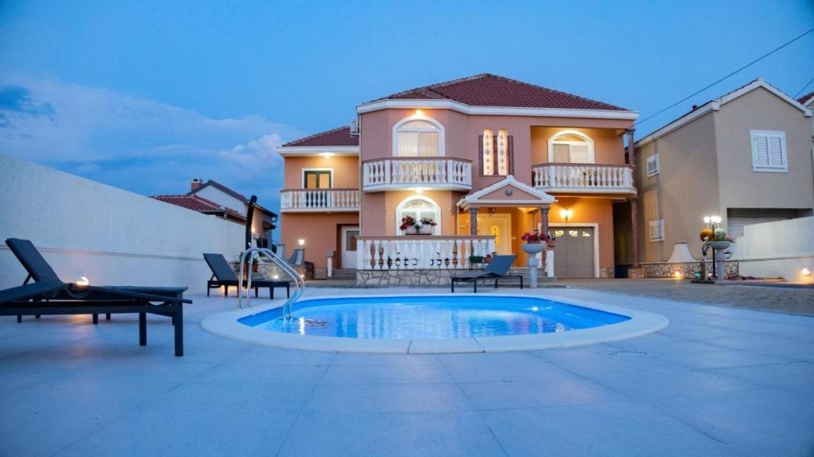 150 M² Ferienhaus ∙ 4 Schlafzimmer ∙ 8 Gäste - Dugi Otok