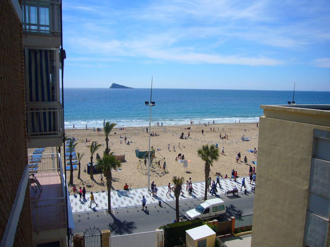 100 M² Ferienwohnung ∙ 4 Schlafzimmer ∙ 8 Gäste - Benidorm