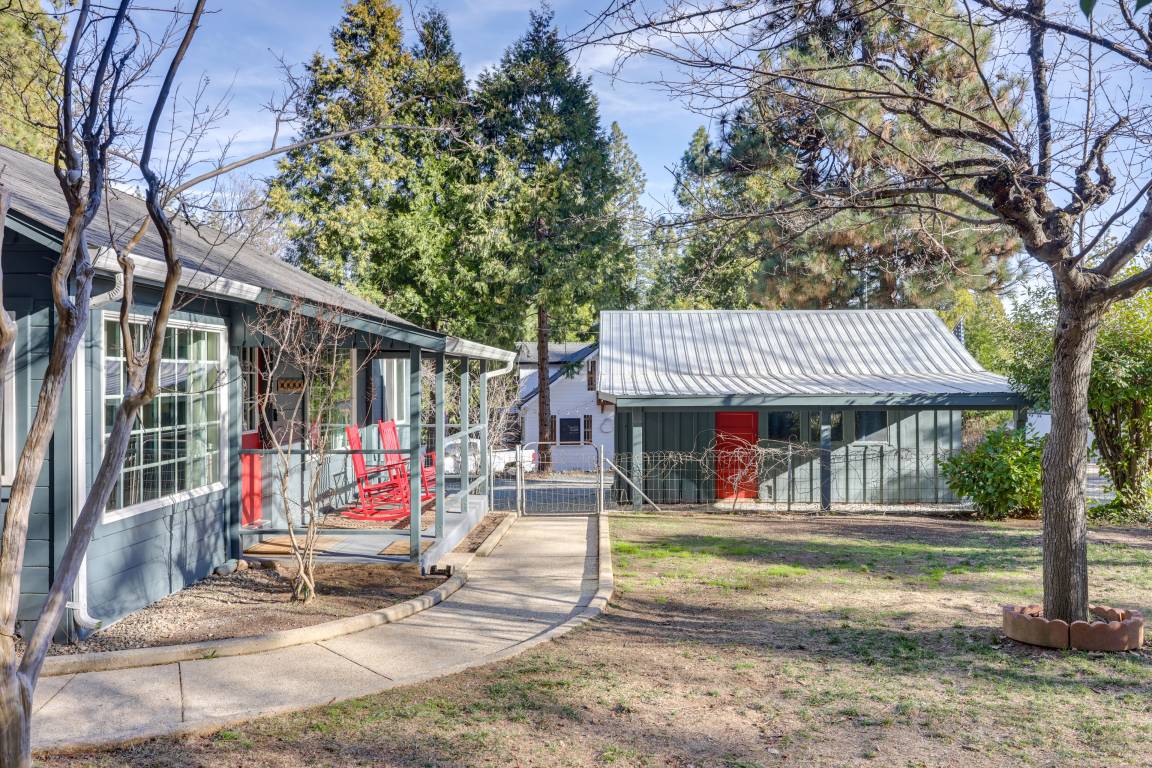 148 M² Cottage ∙ 4 Bedrooms ∙ 8 Guests - Murphys, CA