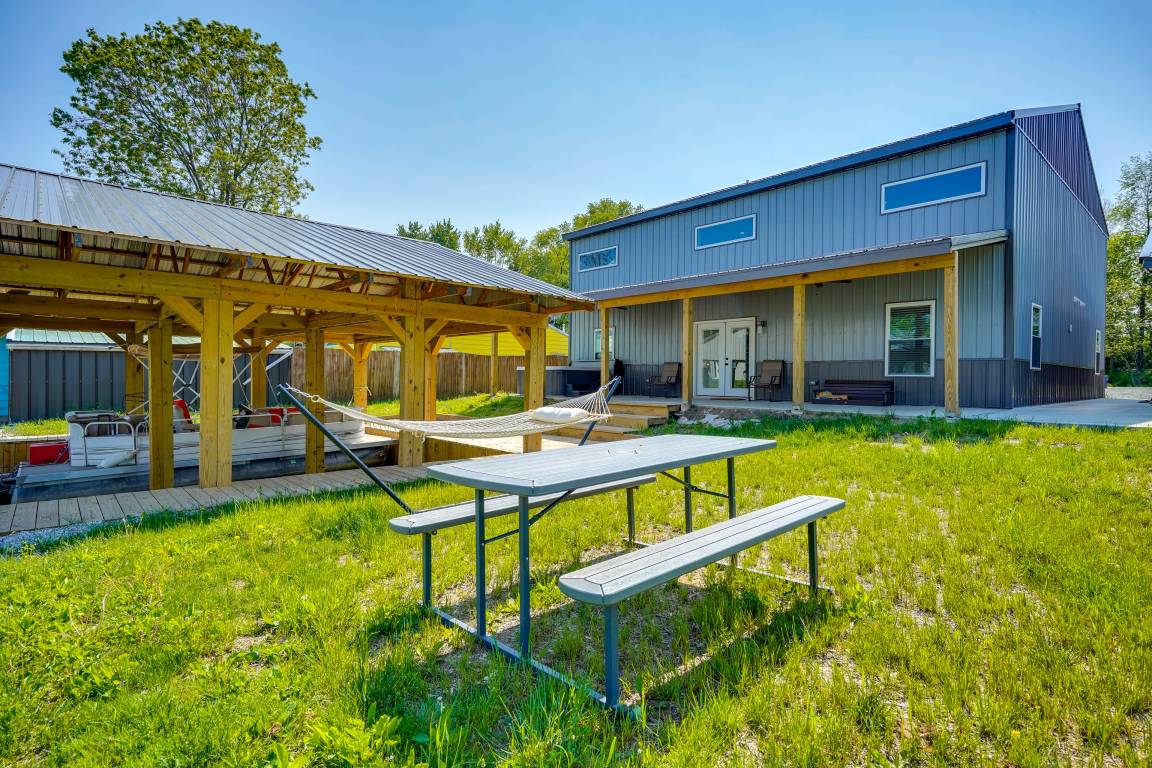 222 M² House ∙ 4 Bedrooms ∙ 12 Guests - Lost lands festival