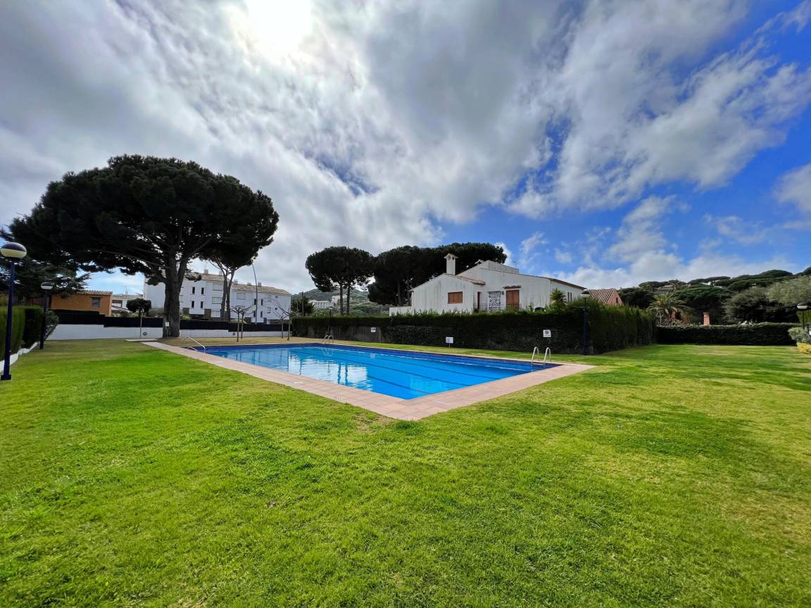 70 M² Apartment ∙ 2 Bedrooms ∙ 5 Guests - Palafrugell