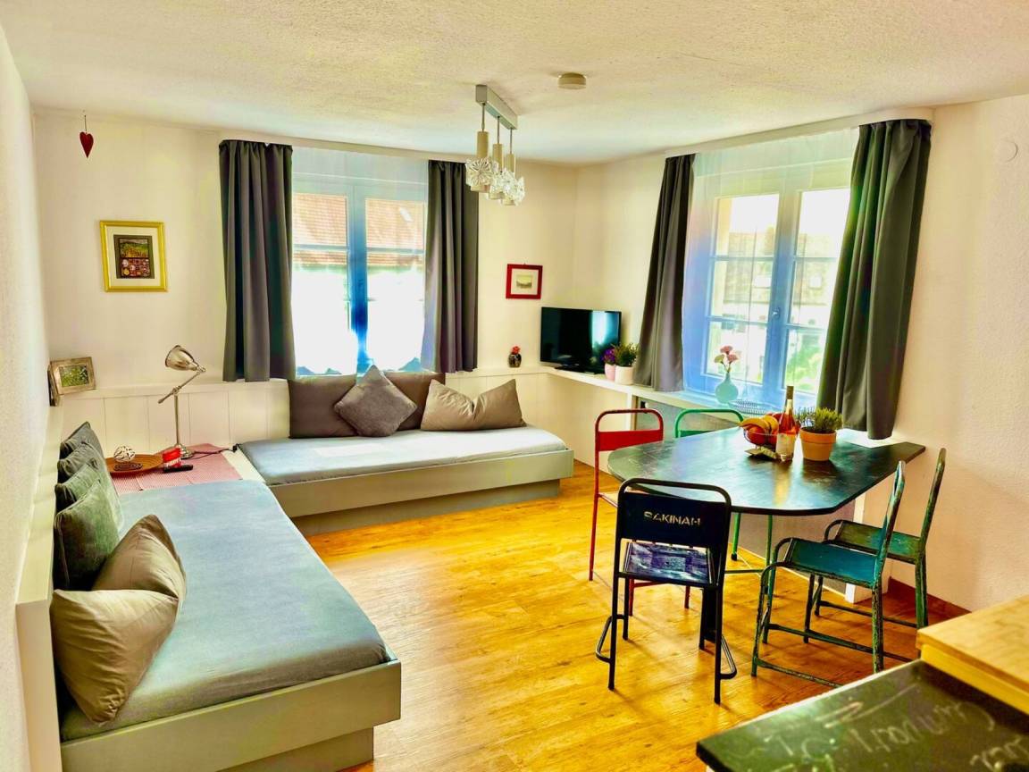 50 M² Ferienwohnung ∙ 2 Schlafzimmer ∙ 6 Gäste - Allensbach