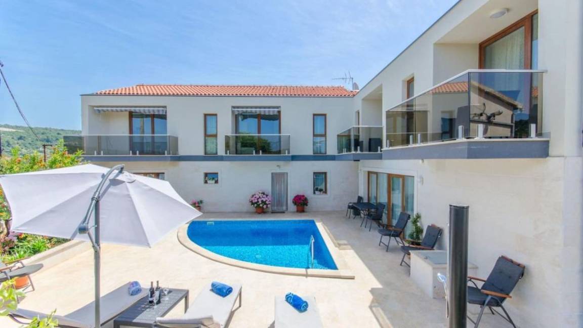 70 M² Apartment ∙ 2 Bedrooms ∙ 5 Guests - Croatia