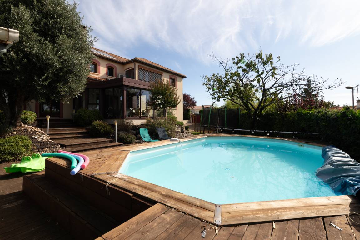 237 M² Maison De Vacances ∙ 5 Chambres ∙ 10 Personnes - Niort