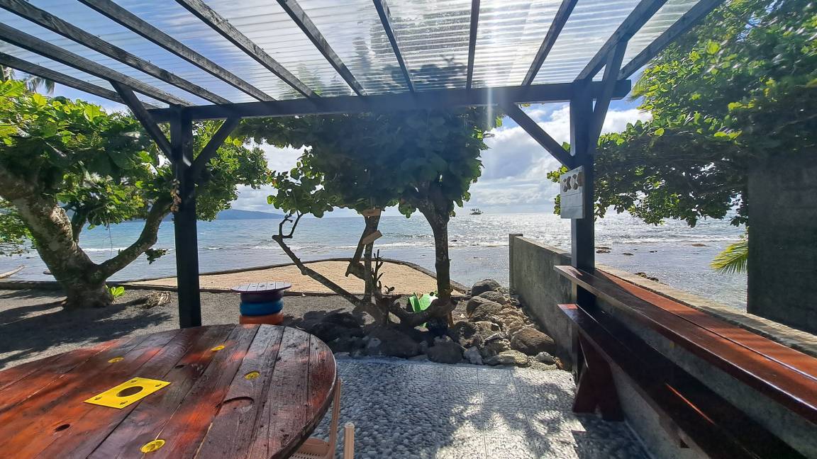 80 M² House ∙ 2 Bedrooms ∙ 10 Guests - French Polynesia