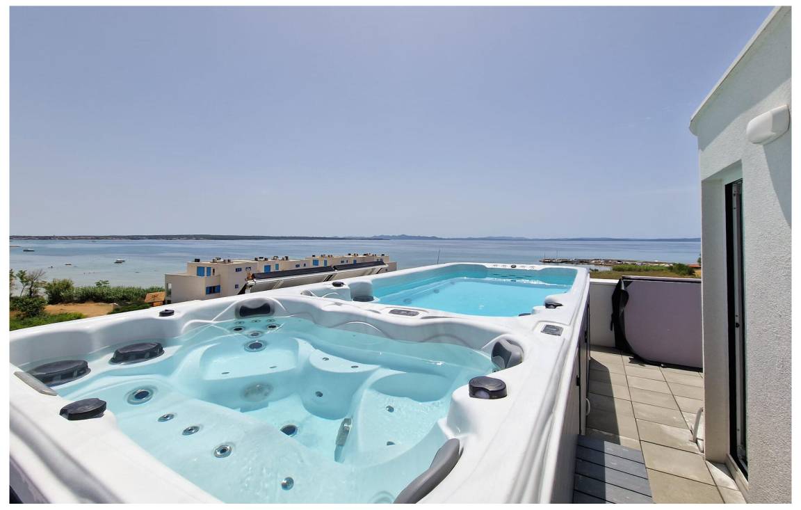 150 M² Maisonette ∙ 4 Bedrooms ∙ 8 Guests - Nin