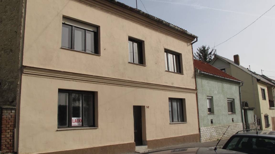 150 M² House ∙ 3 Bedrooms ∙ 6 Guests - Pécs