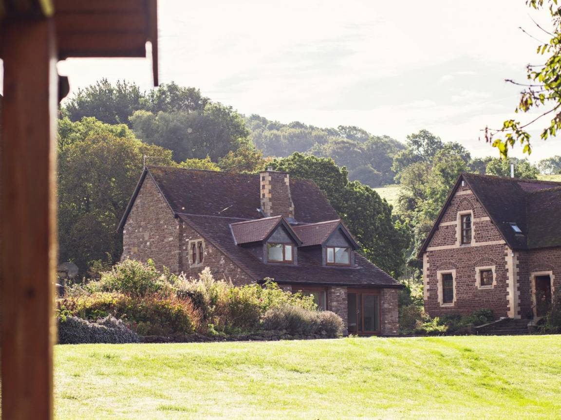 Cottage ∙ 4 Bedrooms ∙ 8 Guests - Herefordshire