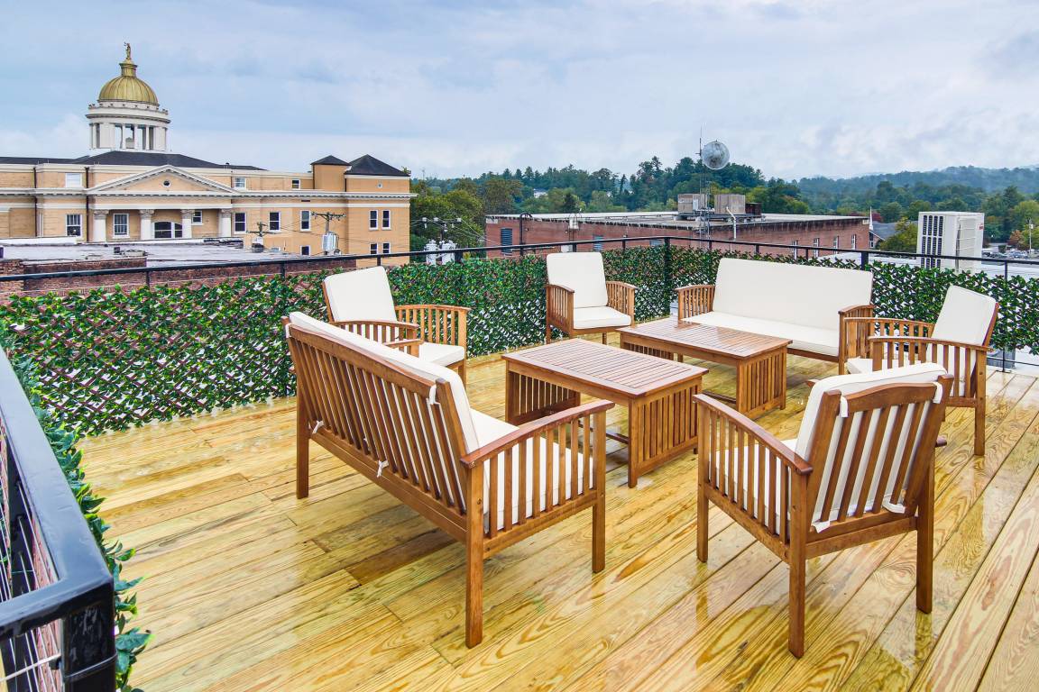 232 M² Apartment ∙ 3 Bedrooms ∙ 6 Guests - Hendersonville, NC