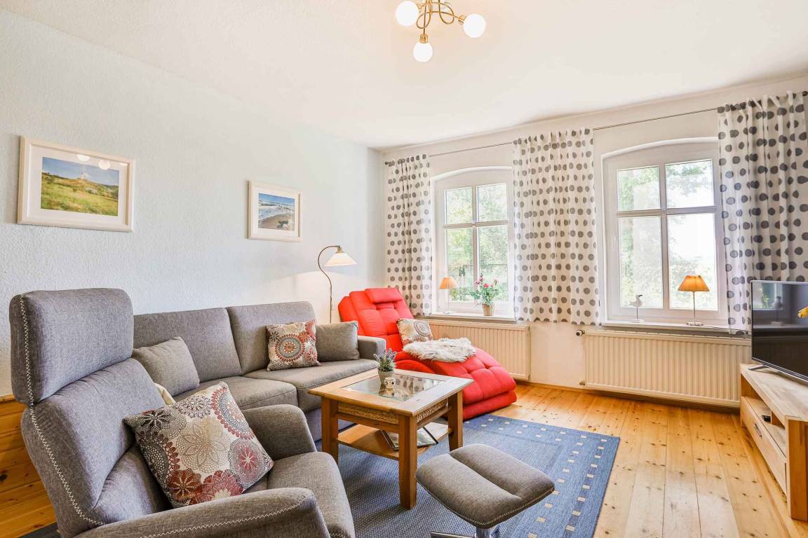 92 M² Ferienhaus ∙ 2 Schlafzimmer ∙ 6 Gäste - Putbus