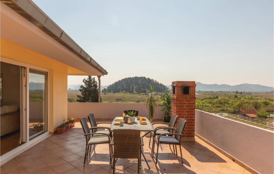 120 M² Apartment ∙ 3 Bedrooms ∙ 6 Guests - Ploče