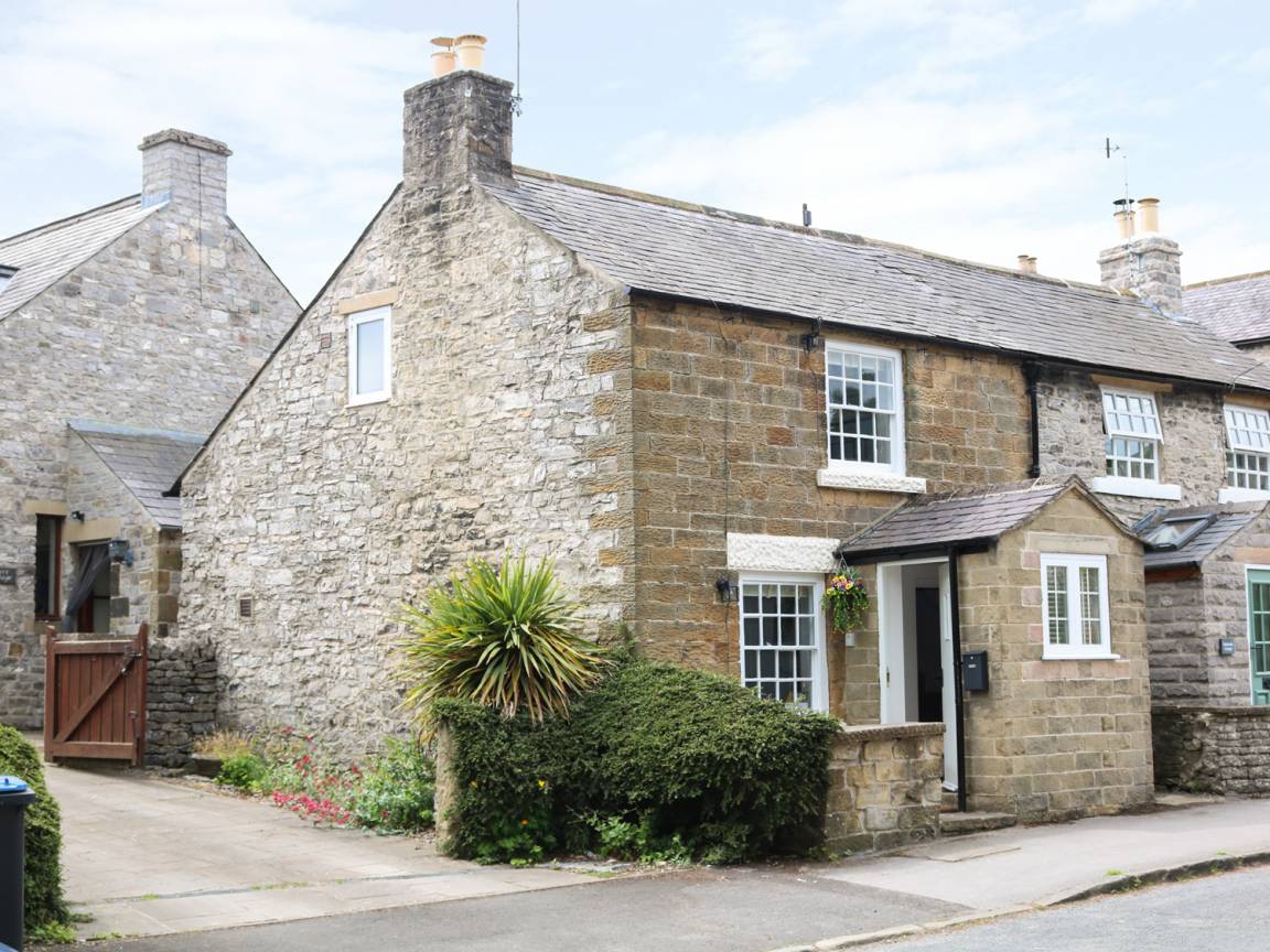 Cottage ∙ 2 Bedrooms ∙ 4 Guests - Tideswell