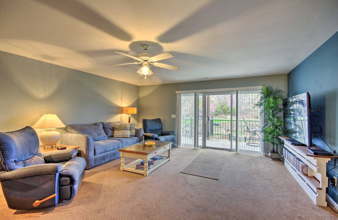 269 M² Apartment ∙ 5 Bedrooms ∙ 13 Guests - Camdenton, MO