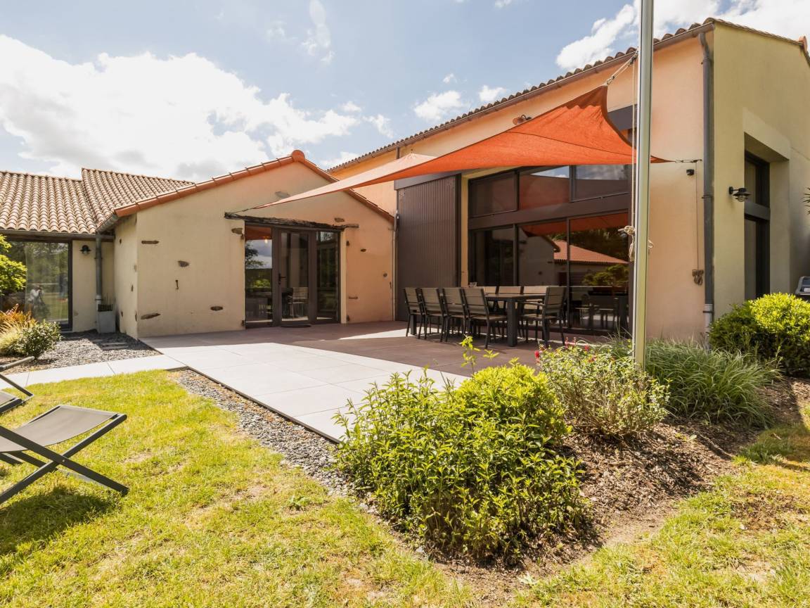205 M² Cottage ∙ 4 Chambres ∙ 10 Personnes - Vertou