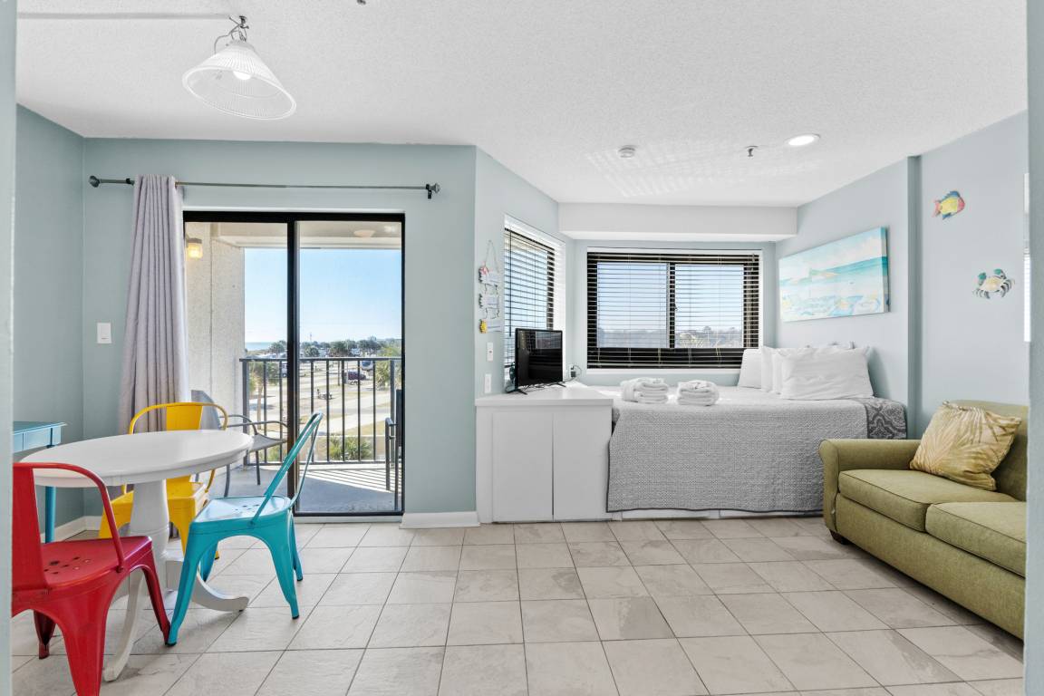 Condo ∙ 4 Guests - Murrells Inlet Beach