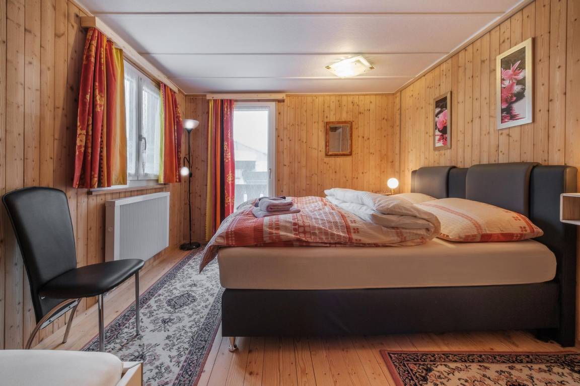 82 M² Appartement ∙ 2 Chambres ∙ 7 Personnes - Langwies