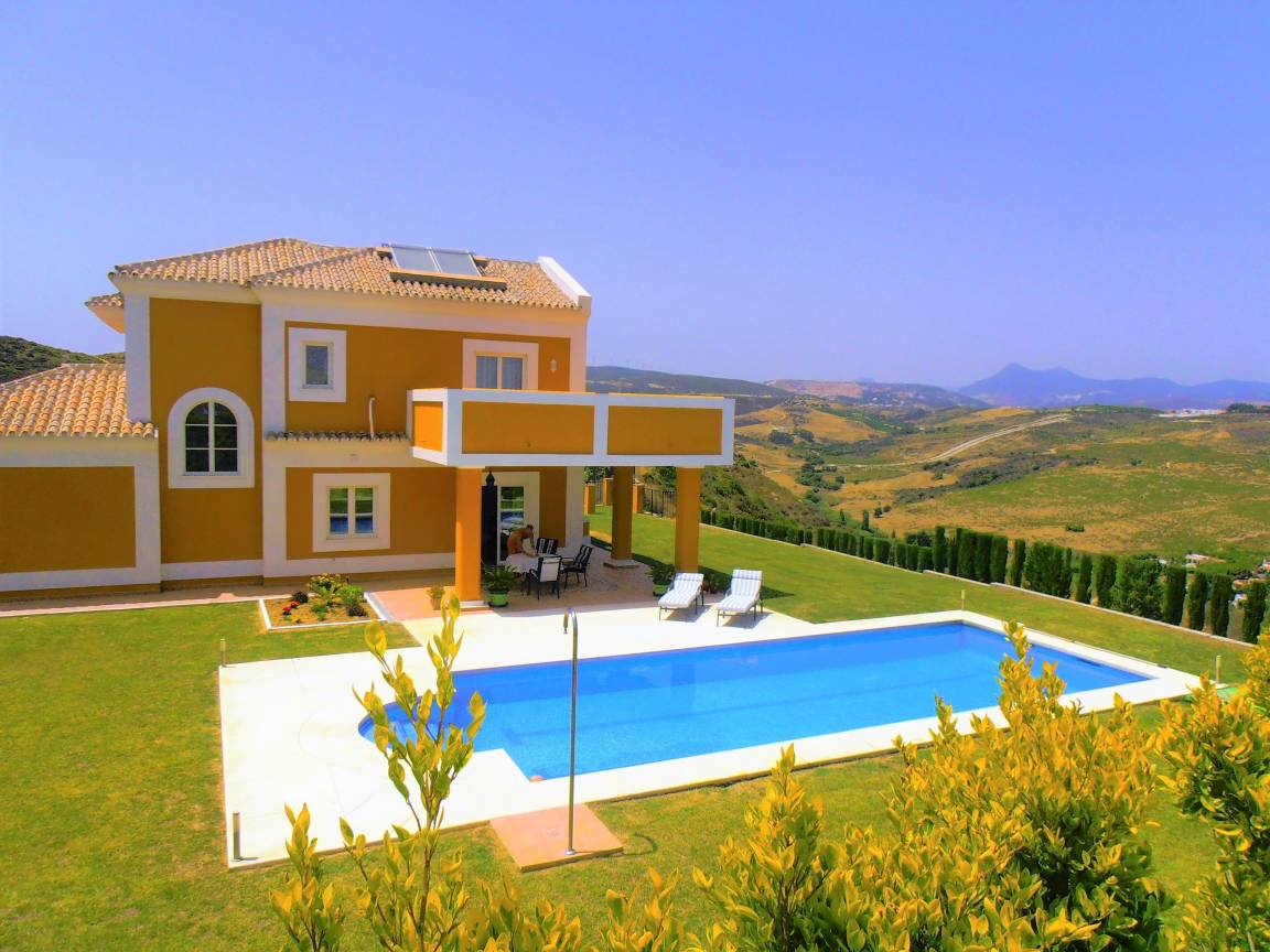 370 M² House ∙ 4 Bedrooms ∙ 9 Guests - Manilva