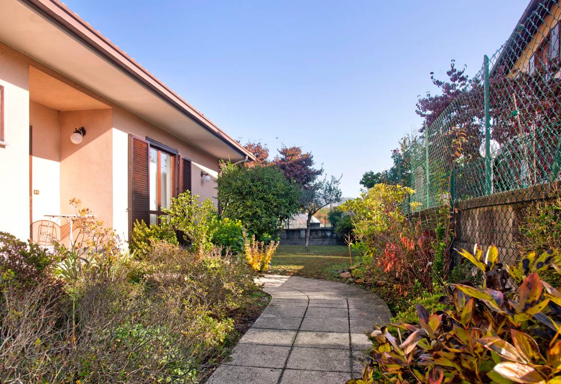 110 M² Maison De Vacances ∙ 3 Chambres ∙ 6 Personnes - Luino