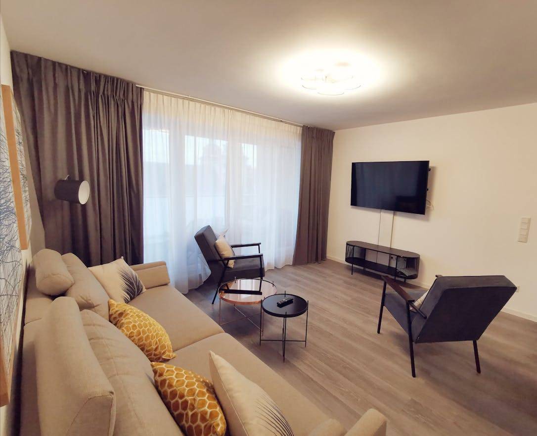 110 M² Ferienwohnung ∙ 3 Schlafzimmer ∙ 6 Gäste - Dormagen