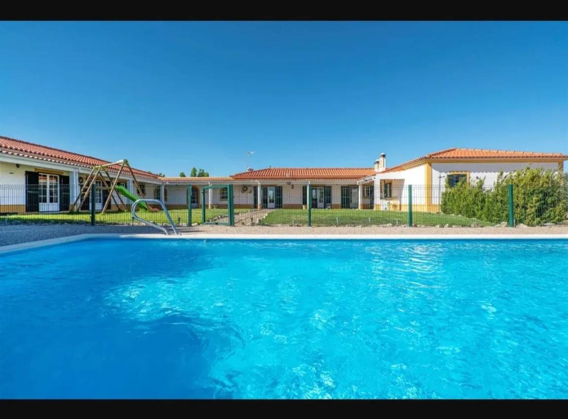 340 M² Villa ∙ 5 Bedrooms ∙ 10 Guests - Grândola