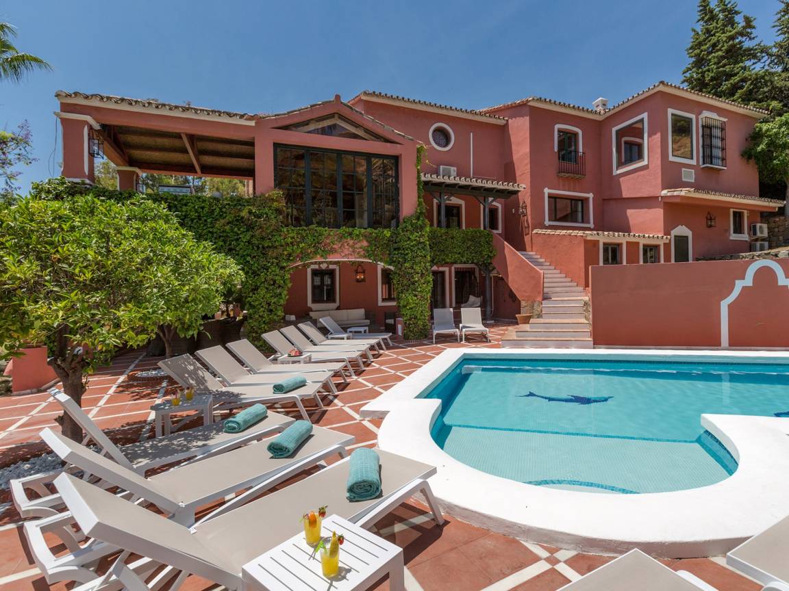 Vivenda ∙ 12 Quartos ∙ 25 Hóspedes - Marbella