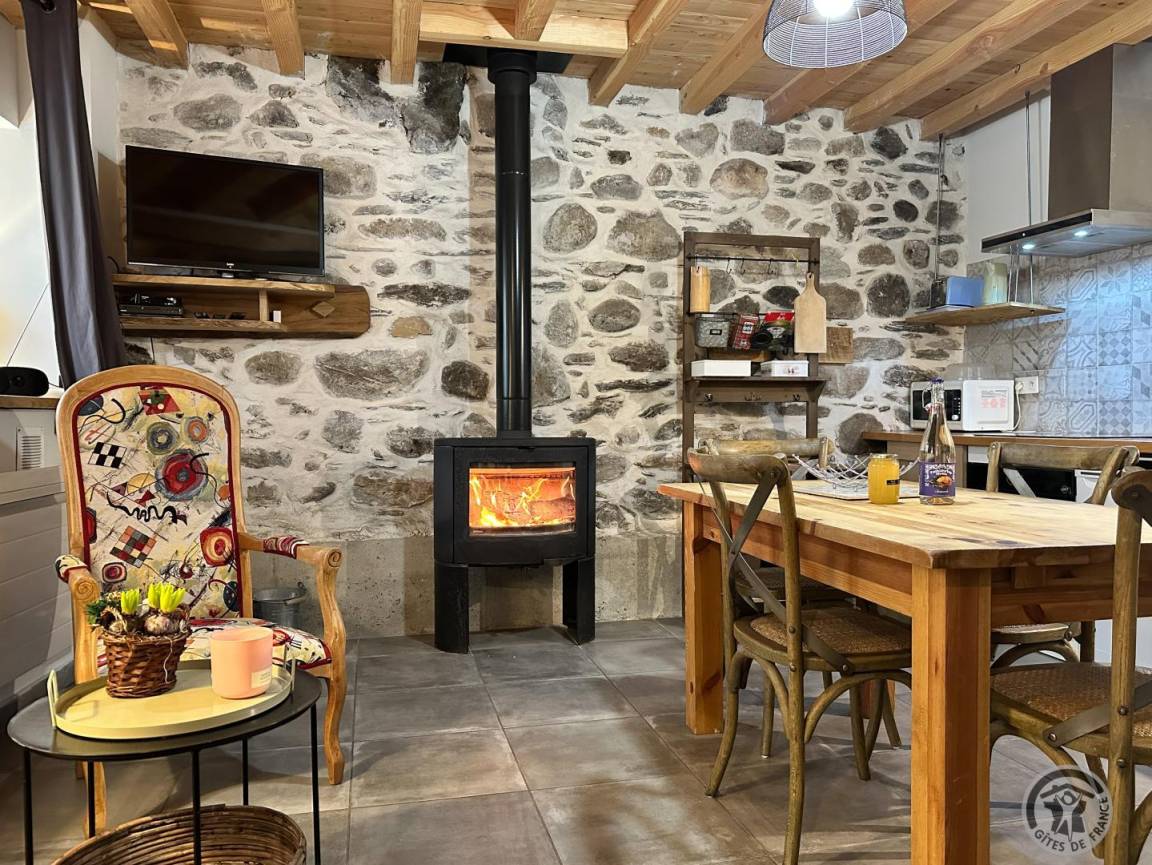 60 M² Gîte ∙ 2 Chambres ∙ 4 Personnes - Étang de Peyregrand