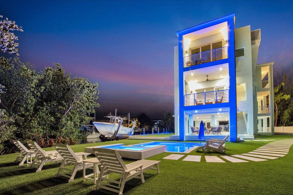 House ∙ 6 Bedrooms ∙ 16 Guests - Key Largo, FL