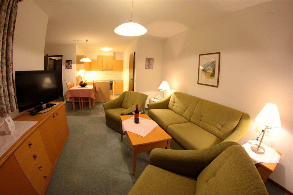 54 M² Ferienwohnung ∙ 1 Schlafzimmer ∙ 4 Gäste - Gsies