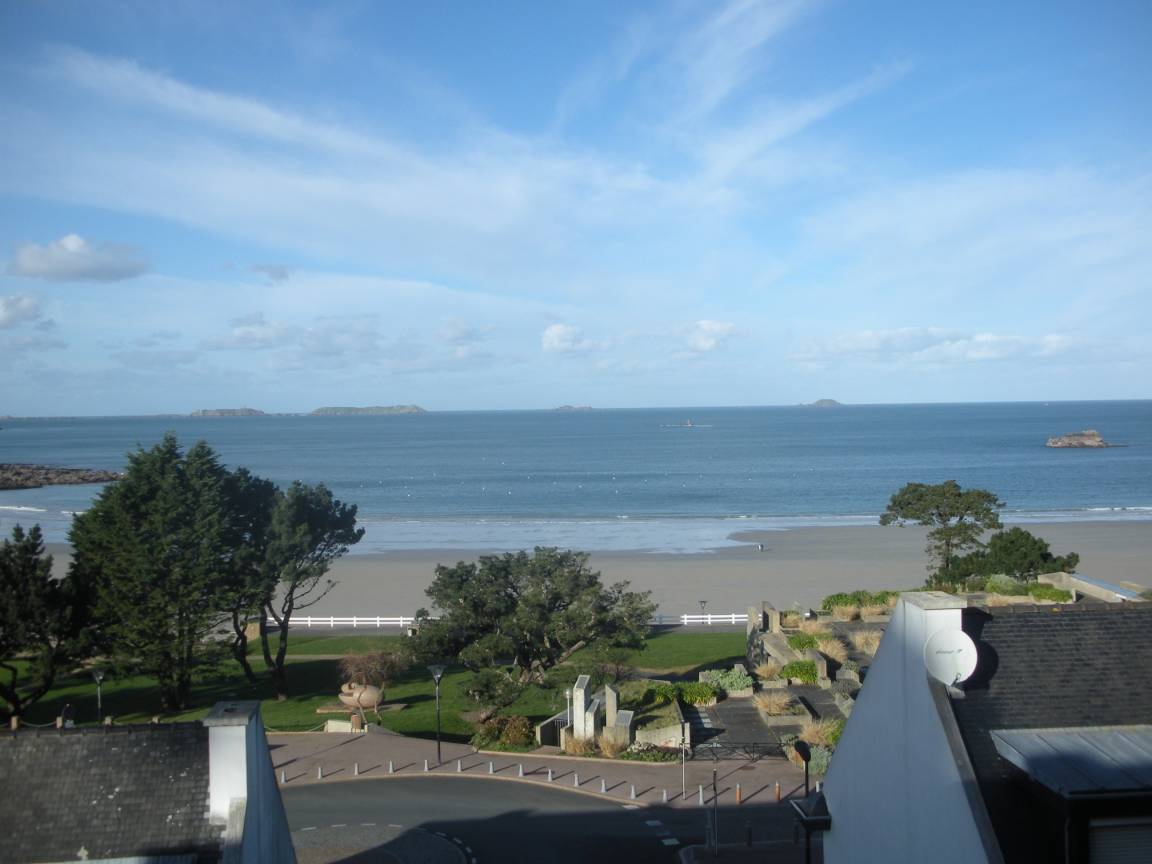 67 M² Maison De Vacances ∙ 3 Chambres ∙ 6 Personnes - Perros-Guirec
